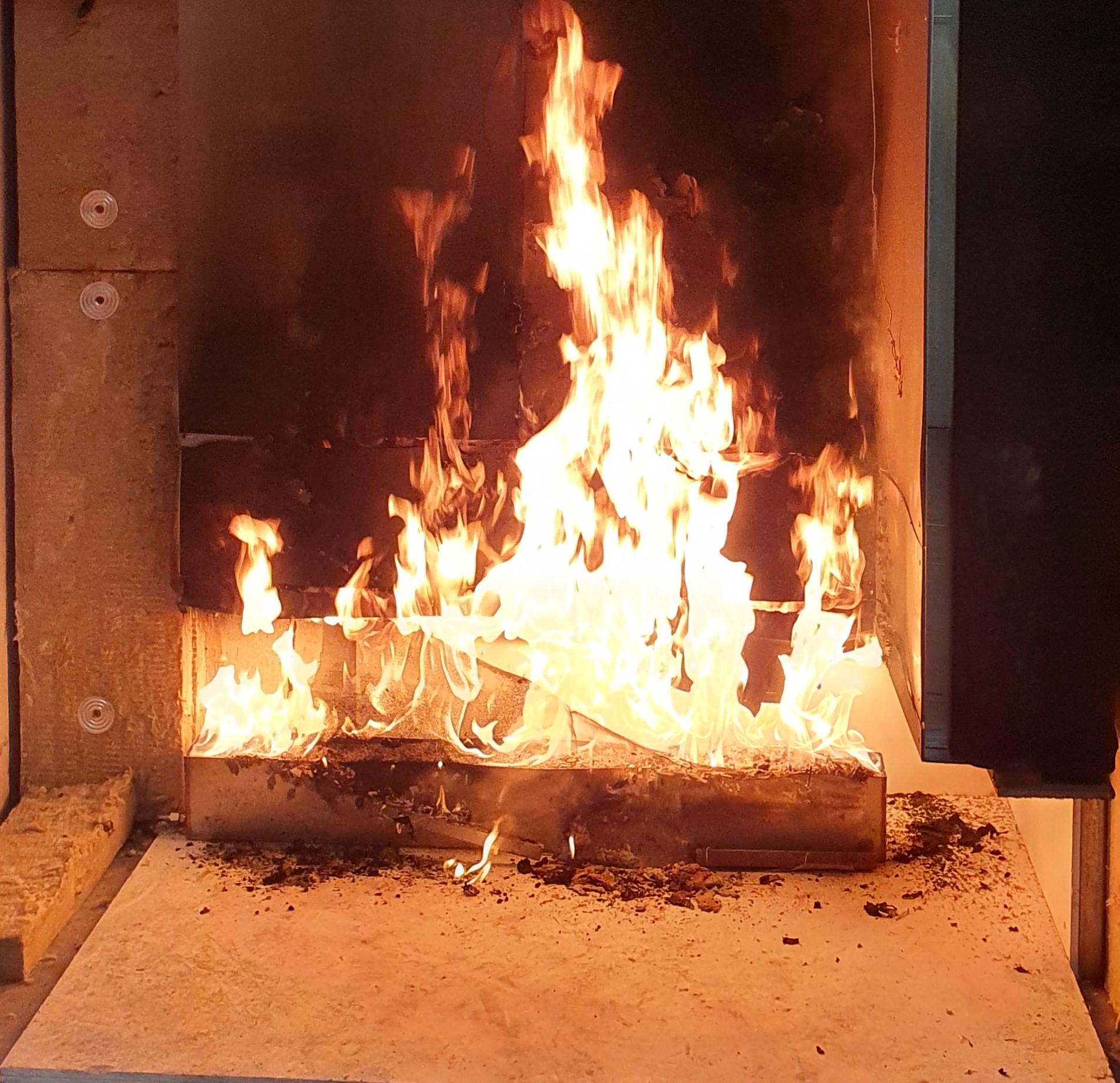 Façade Testing According To Intermediate Scale Test ISO 13785-1 | Efectis