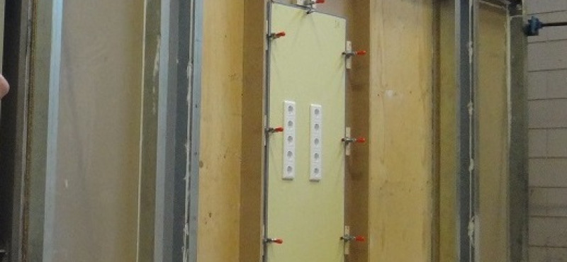 Test: Electrical Outlet Wall Boxes According To NEN 6075 And Based On ...